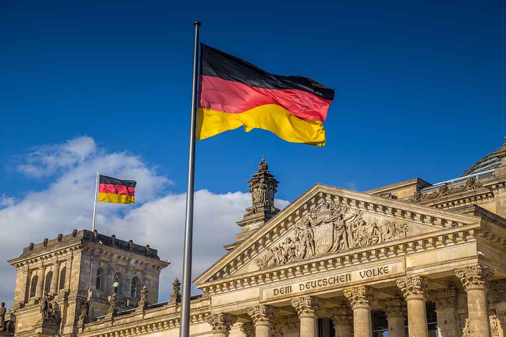GERMANY DEPLOYS Troops Near Russia — NATO On Edge | Straight News