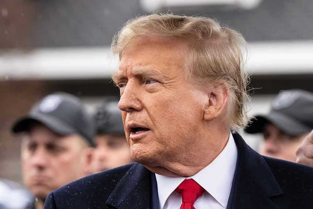 Black Senator BLASTS Trump Over Racist Obama Meme | Straight News
